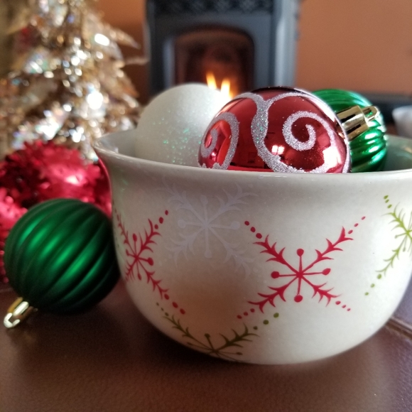 Oneida | Holiday | Oneida Snowmates 6 Ceramic Bowl | Poshmark